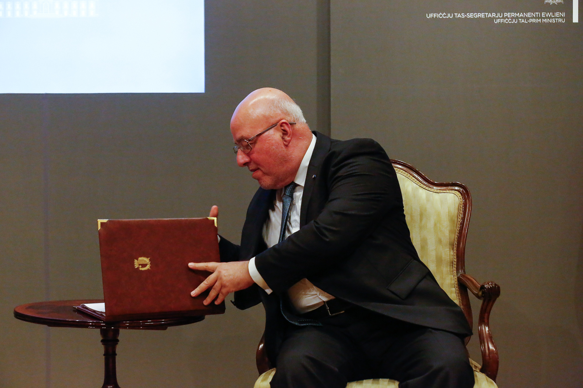 Jagħmlu minn kollox biex jiddevjaw l-attenzjoni minn fuq Keith Schembri ...