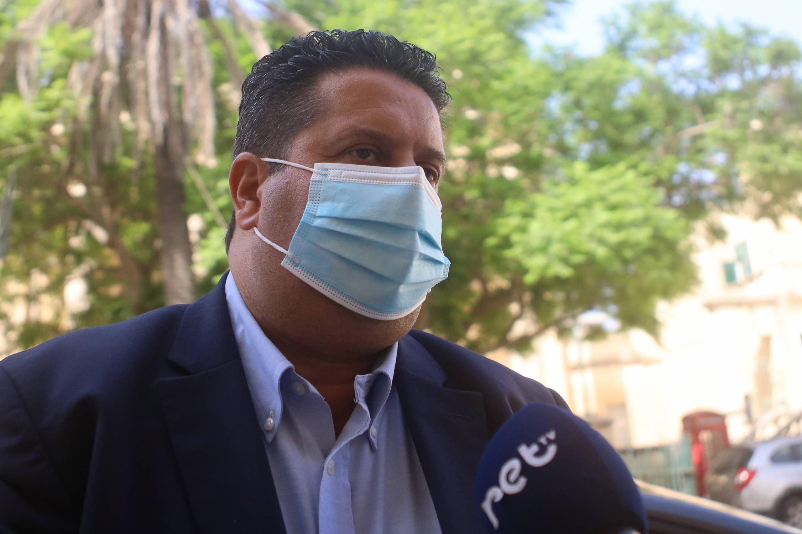 "Robert Abela ma talabnix nirriżenja" - Edward Zammit Lewis - NETnews